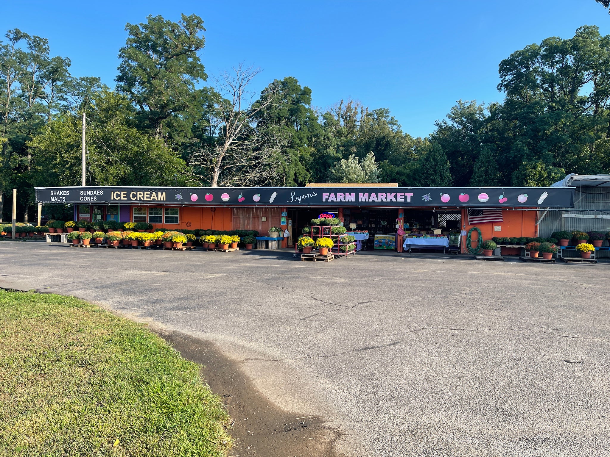 Lyons Fruit Farm – Lyons Fruit Farm and Market